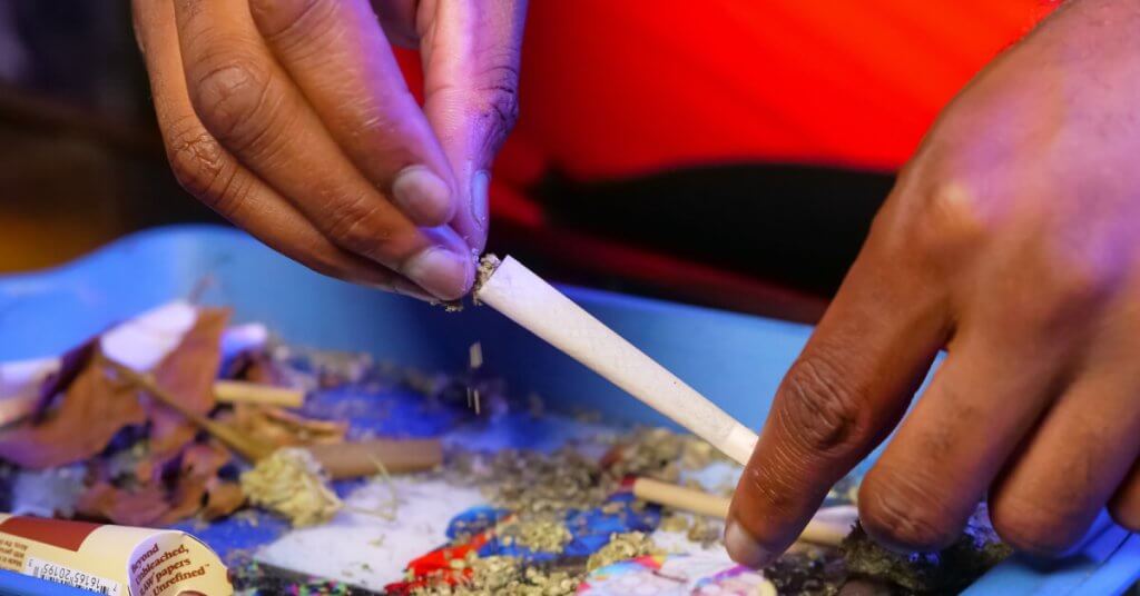 What Are The Best Rolling Papers in South Africa? | Cafe420